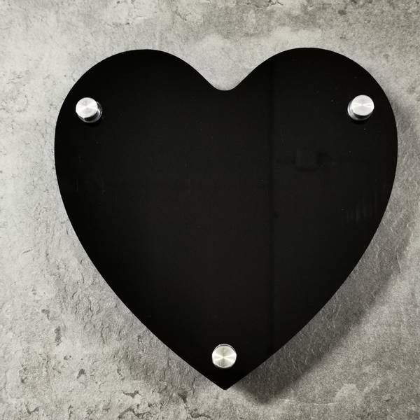 Svart hjerte skilt | sfhandtverk